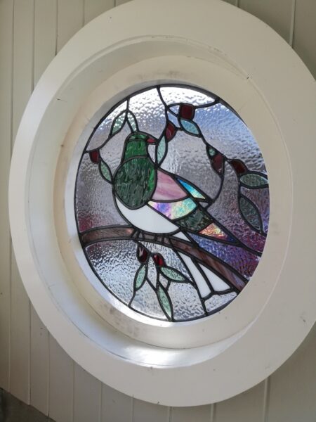 Kereru round leadlight